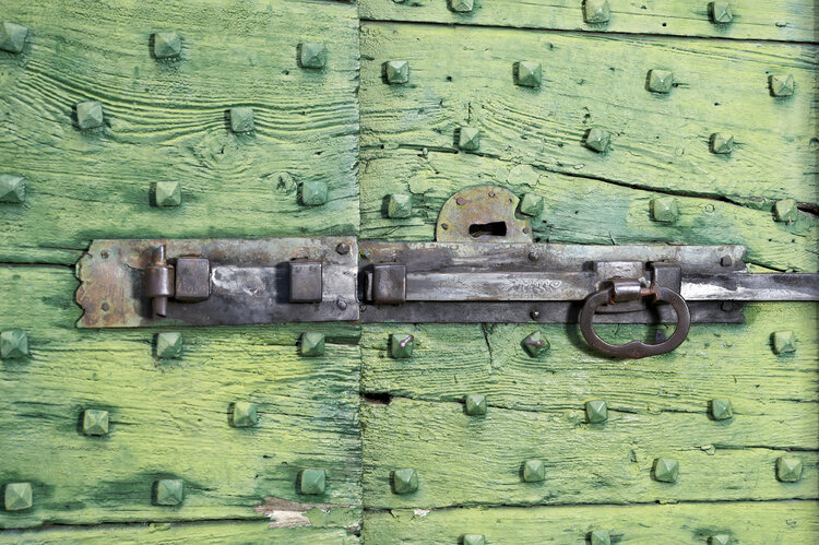 Catenacci antichi su portoncini by Franco Monti (2011) : Photography ...
